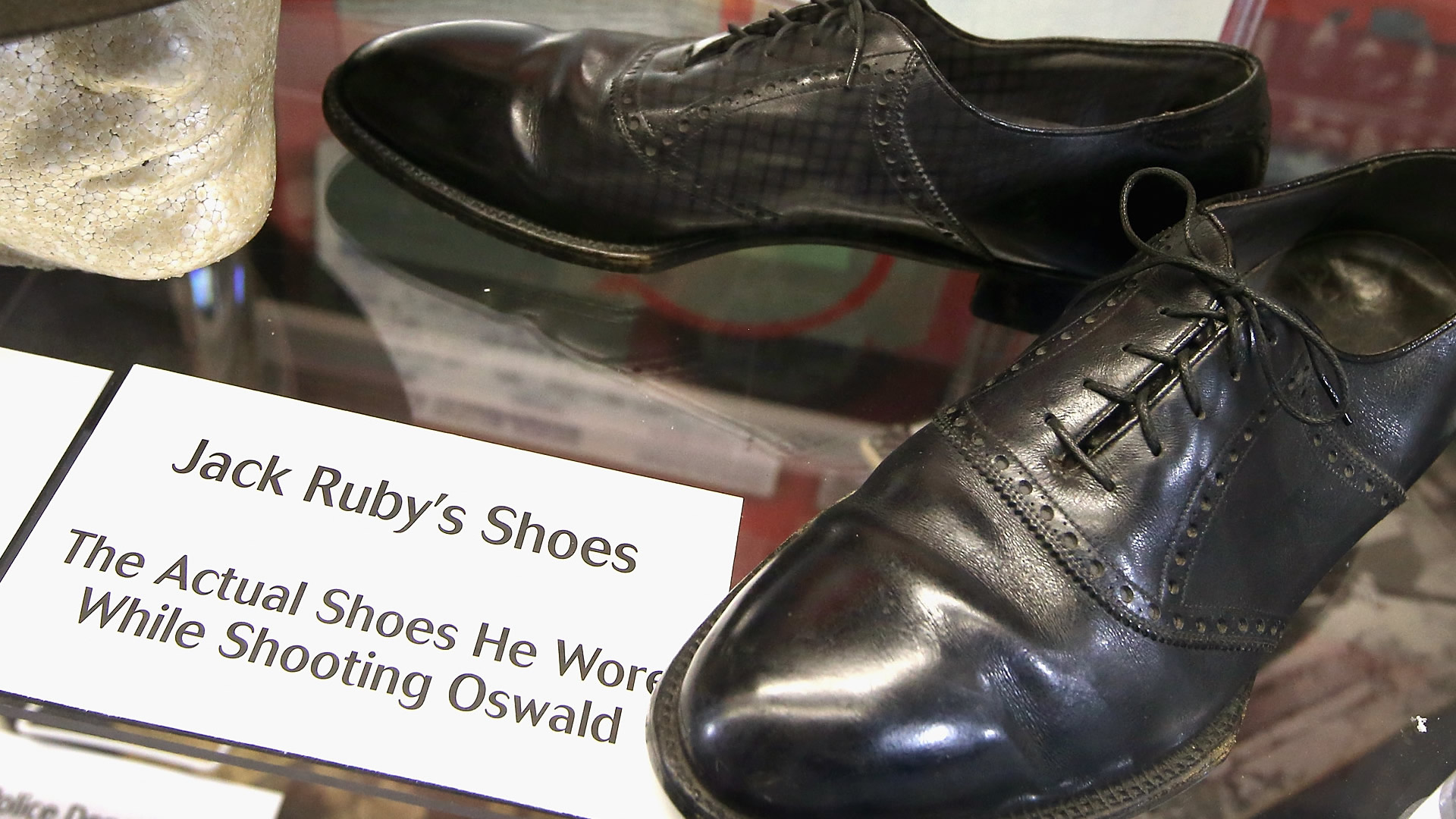 jack ruby shoots lee oswald